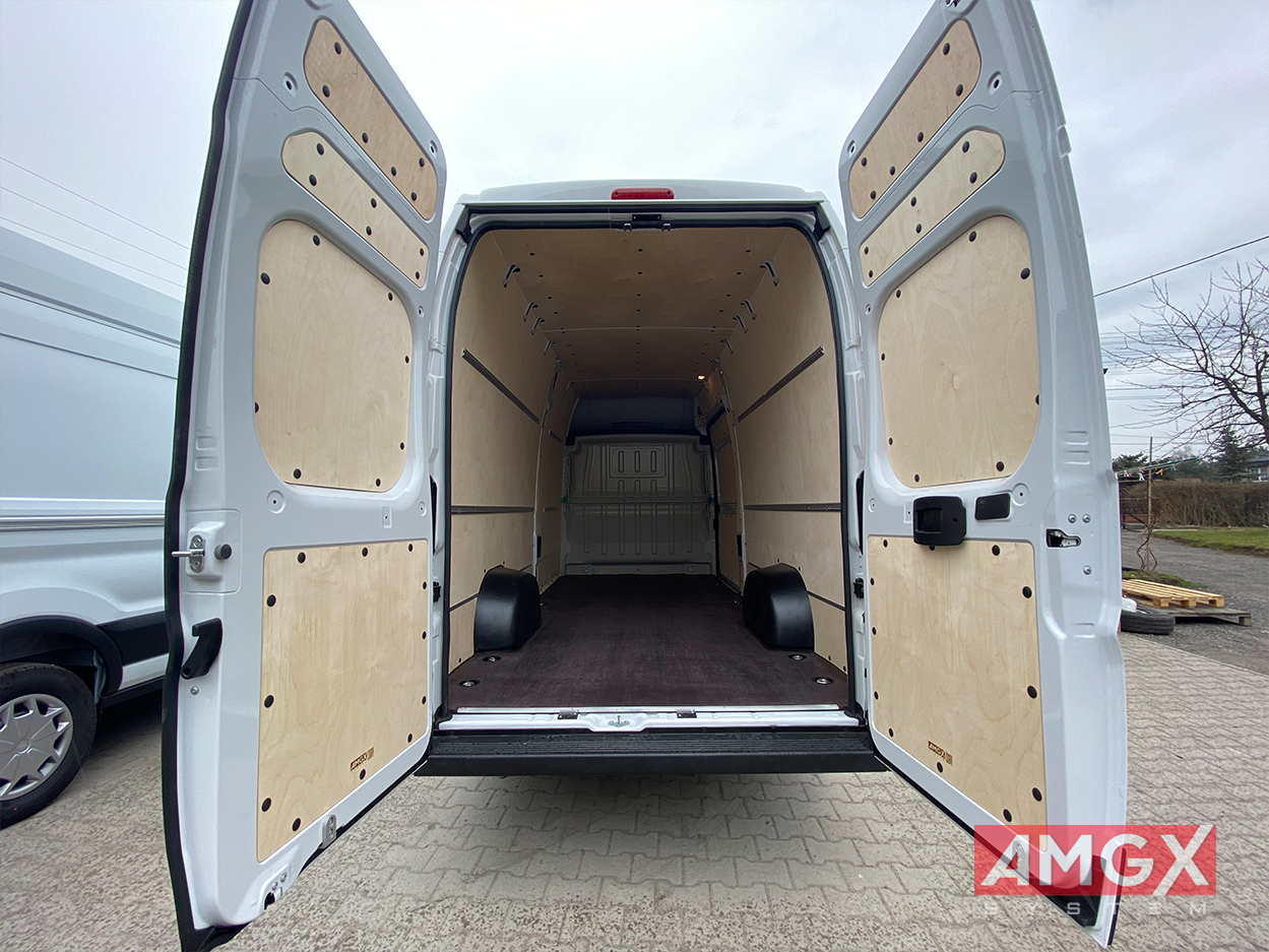 AMGX System – Profesjonalne zabudowy busów