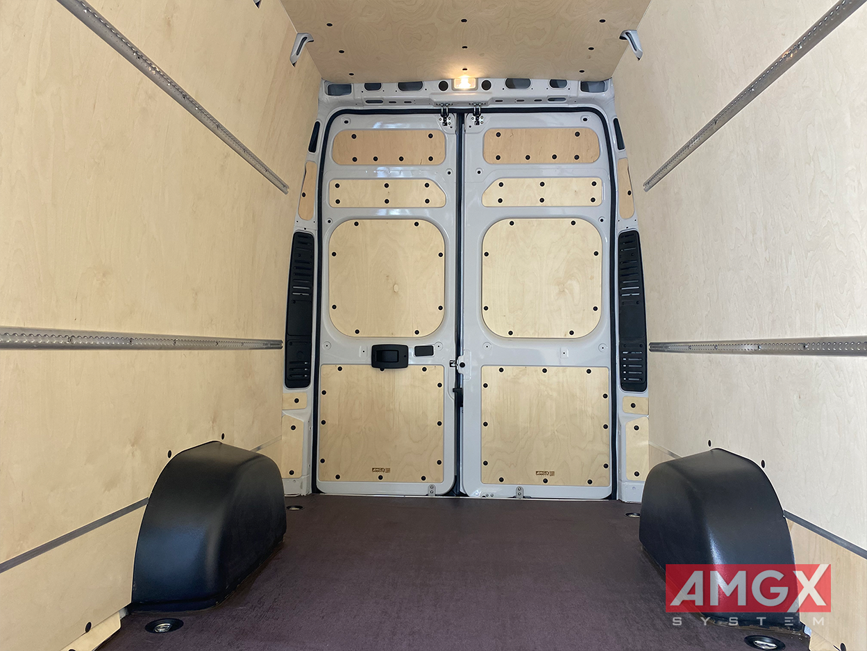 AMGX System – Profesjonalne zabudowy busów